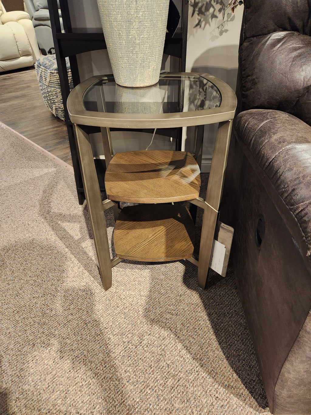 T5692 Ardis Square Accent Table – Conway Furniture