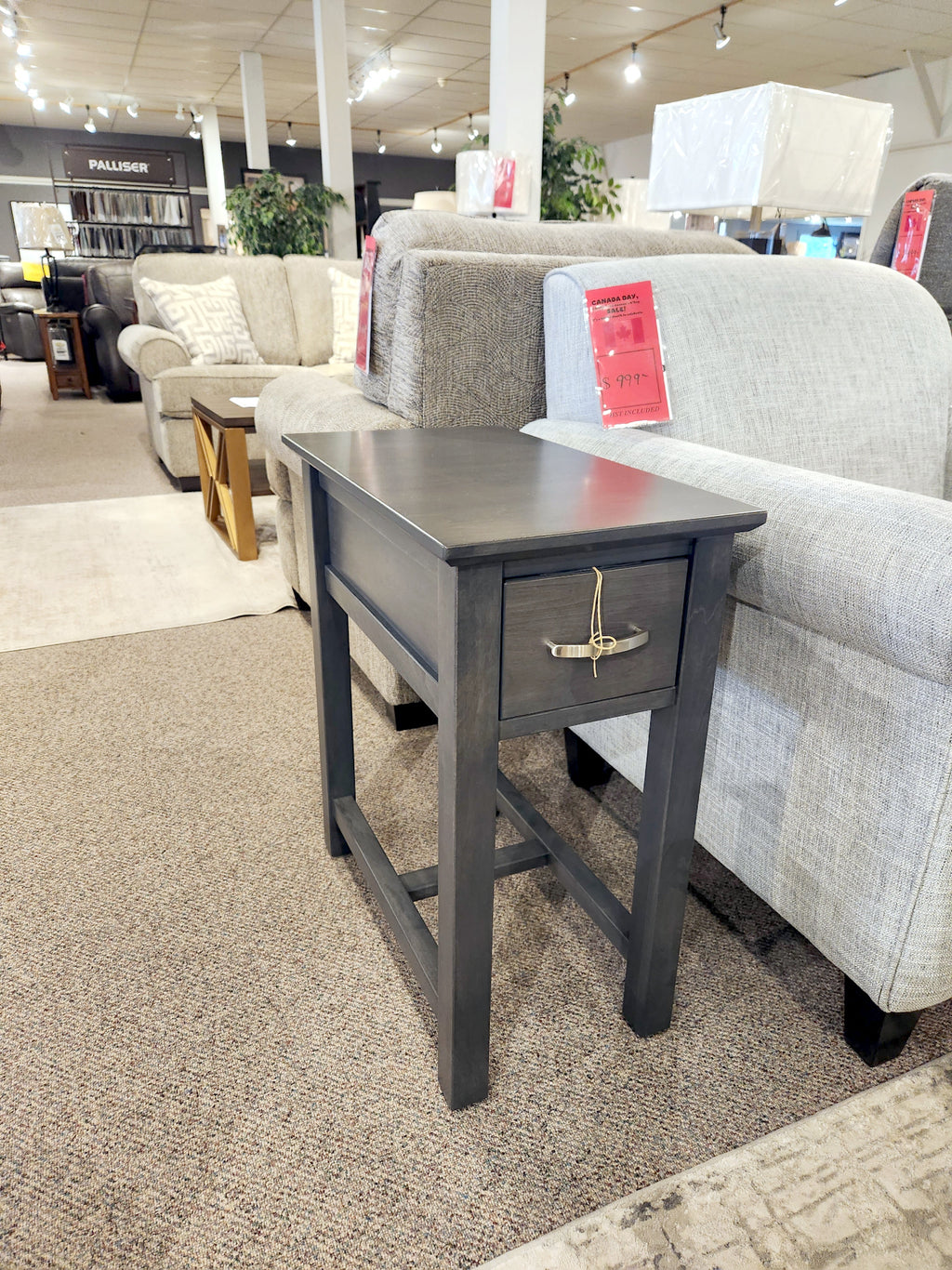 BR2313 Brooklyn Chairside Table – Conway Furniture
