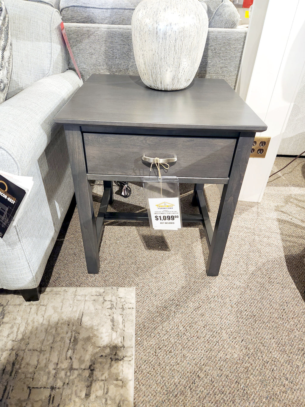 BR23 Brooklyn End Table – Conway Furniture